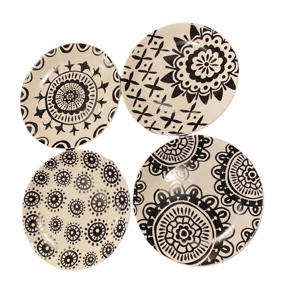 Pier 1 | Dining | Vintage Pier Assorted Black White Designs 8 Salad ...
